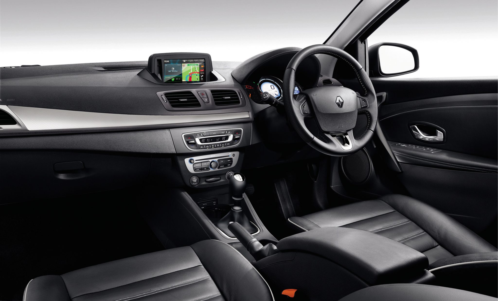 TC Euro Cars announces Renault Fluence 'Big Deal' campaign, prices ...